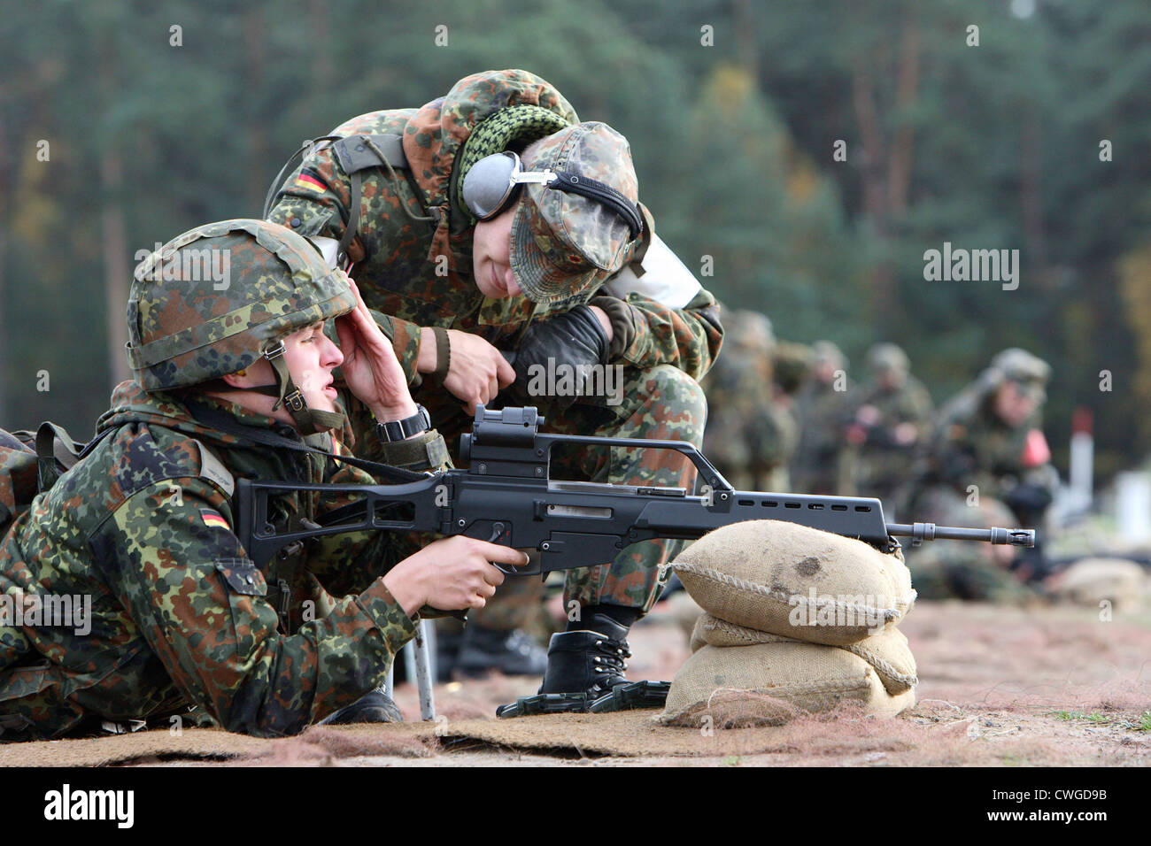 Basic training in the army Stock Photo - Alamy