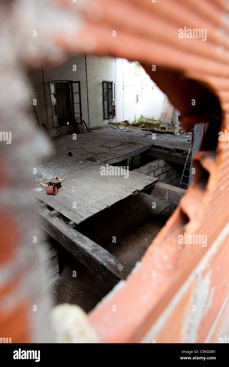 Old building of romans hi-res stock photography and images - Alamy