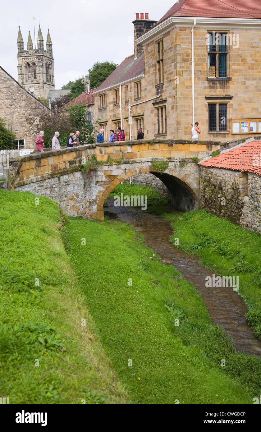 Bridge over stream Helmsley, Yorkshire, England Stock Photo - Alamy