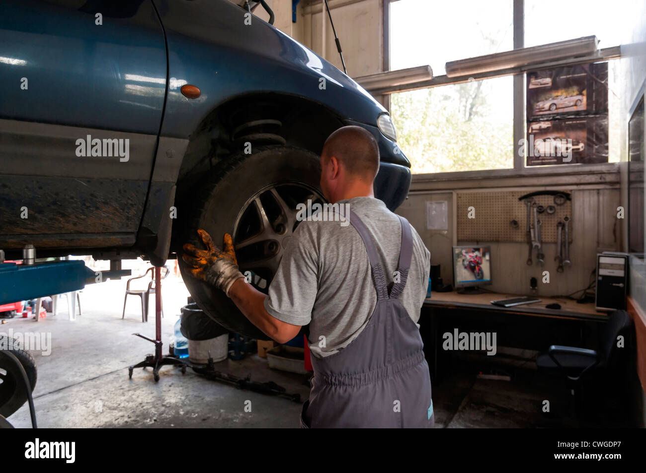 Car service inside Stock Photo - Alamy