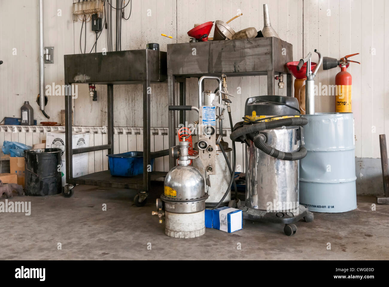 Car service inside Stock Photo - Alamy