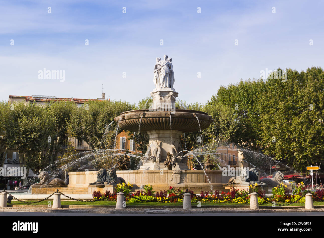 Aix-en-Provence - Flowers and fountain Stock Photo - Alamy