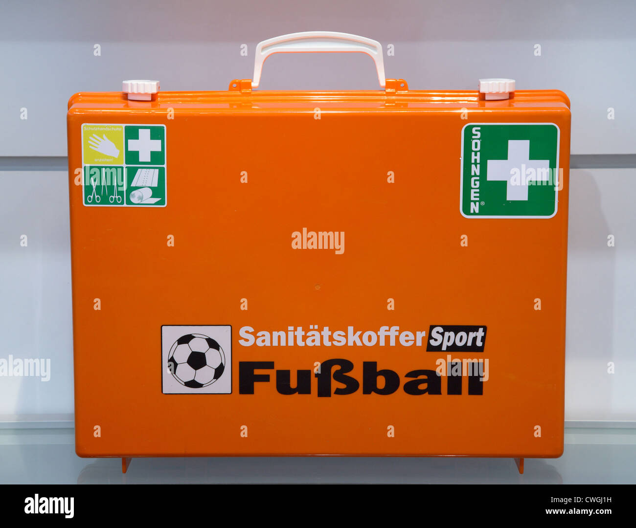 First aid sign sports hi-res stock photography and images - Alamy