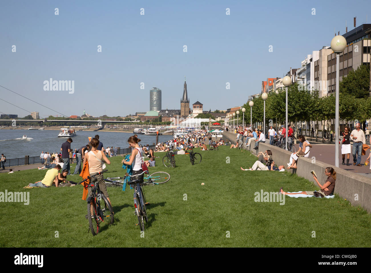 Duesseldorf, Rhine promenade Stock Photo - Alamy