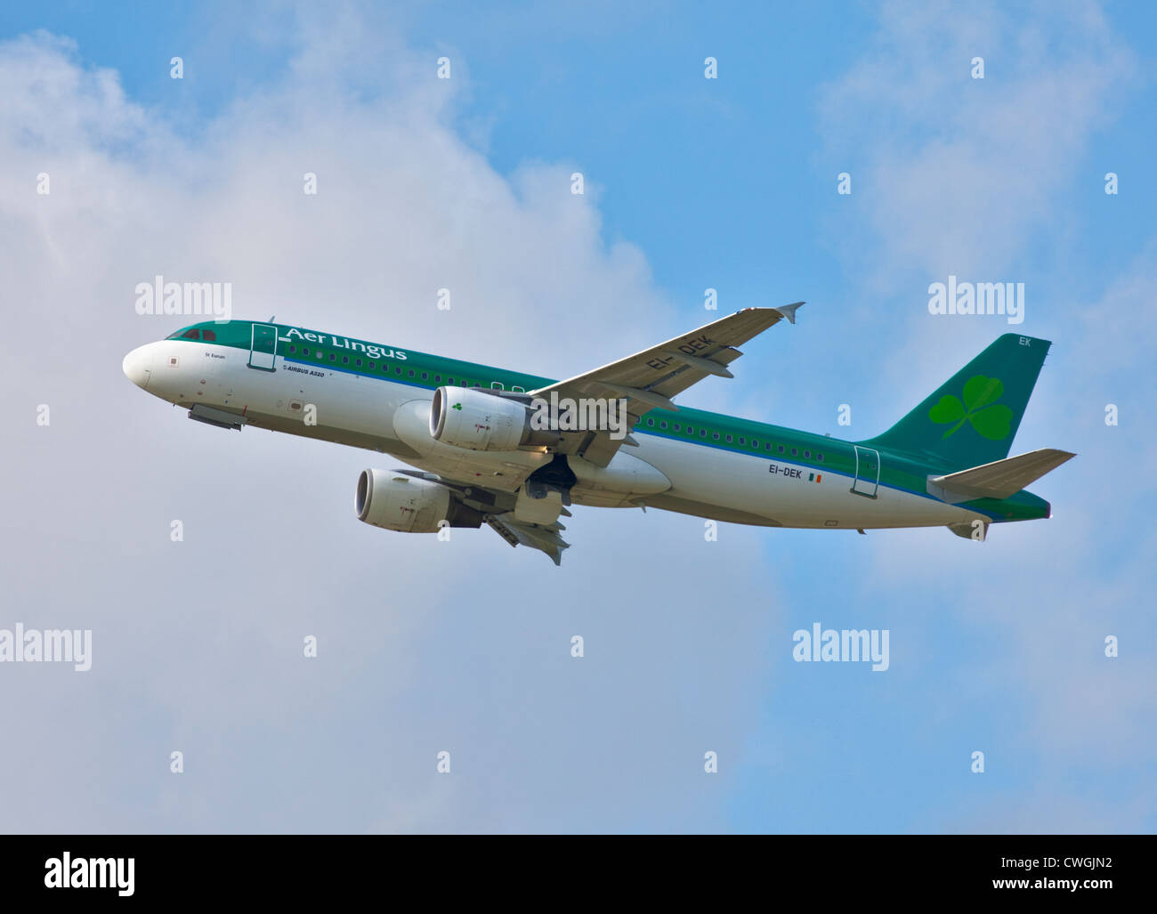 Airbus a320 hi-res stock photography and images - Alamy