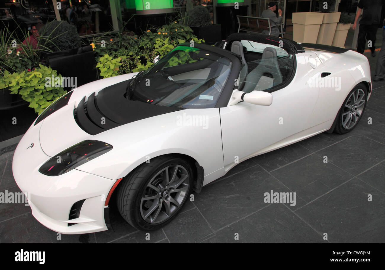 Tesla electric car hi-res stock photography and images - Alamy
