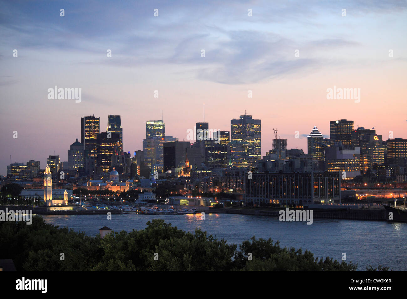 Montreal canada skyline hi-res stock photography and images - Alamy