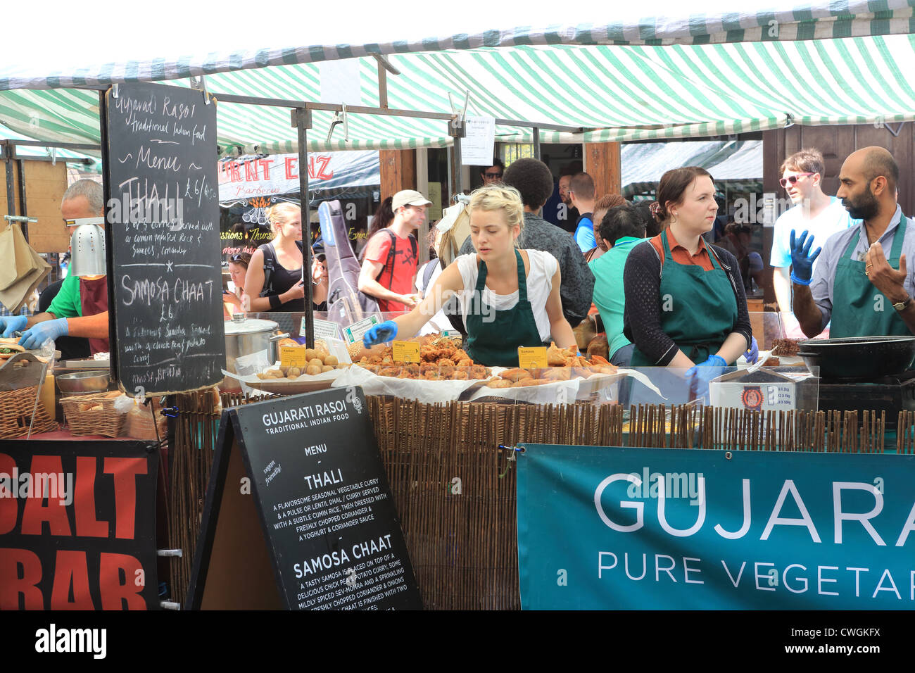 Broadway market london food hi-res stock photography and images - Alamy