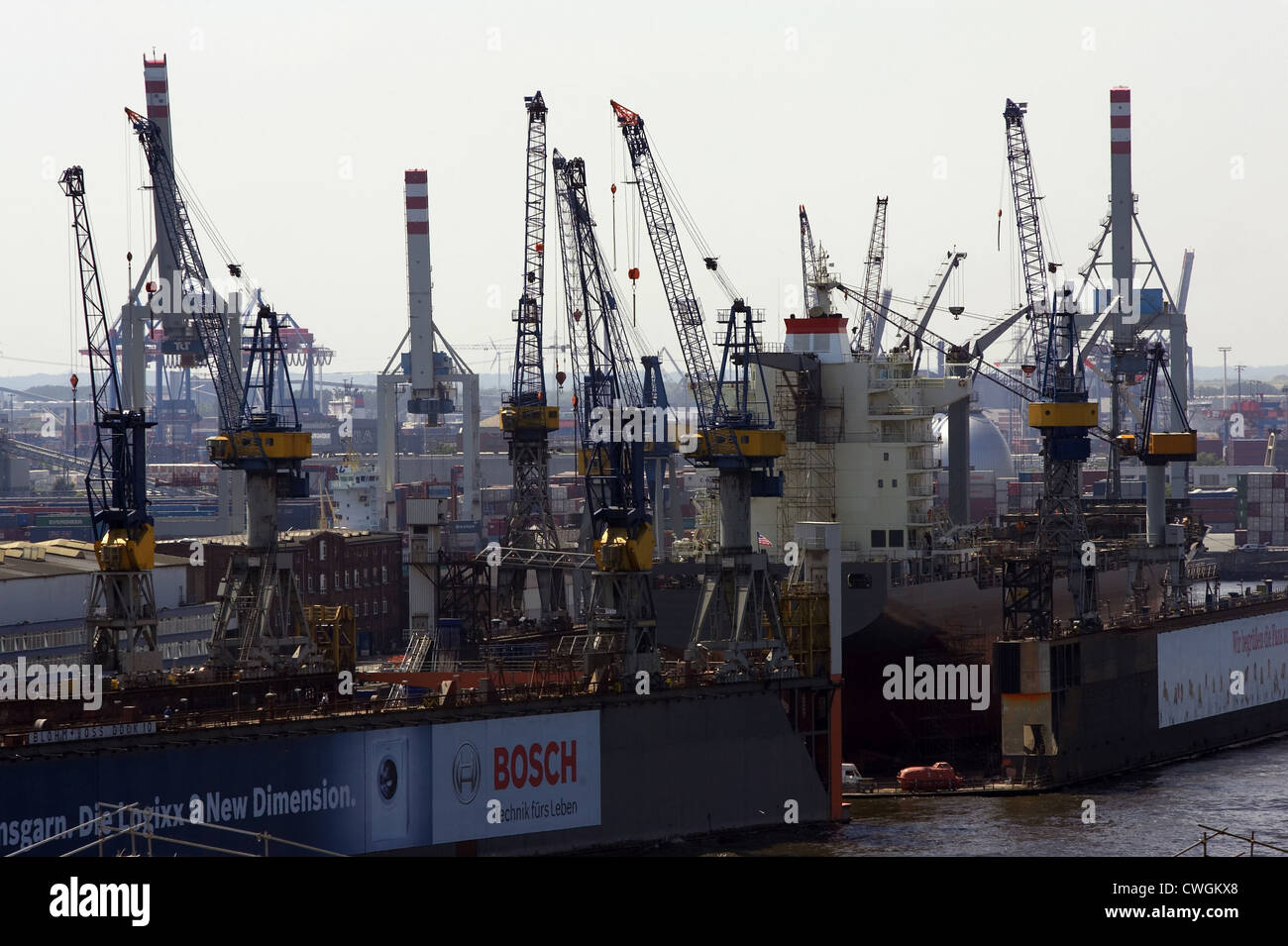 Hamburg container port Stock Photo - Alamy