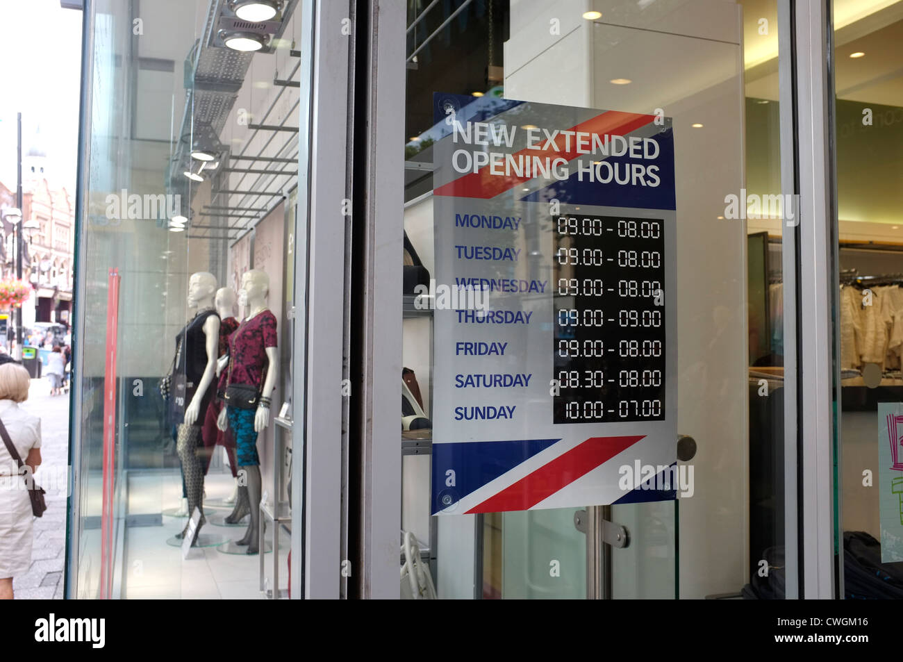 Shop opening hours hi-res stock photography and images - Alamy