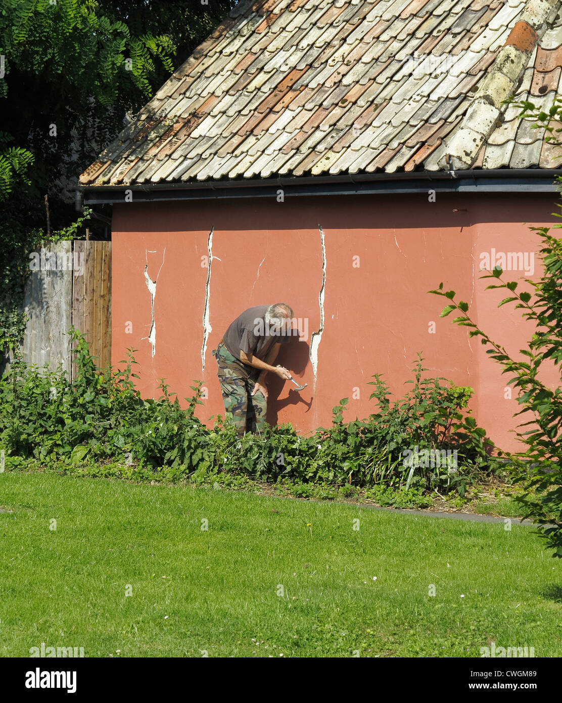 Loose plaster hi-res stock photography and images - Alamy