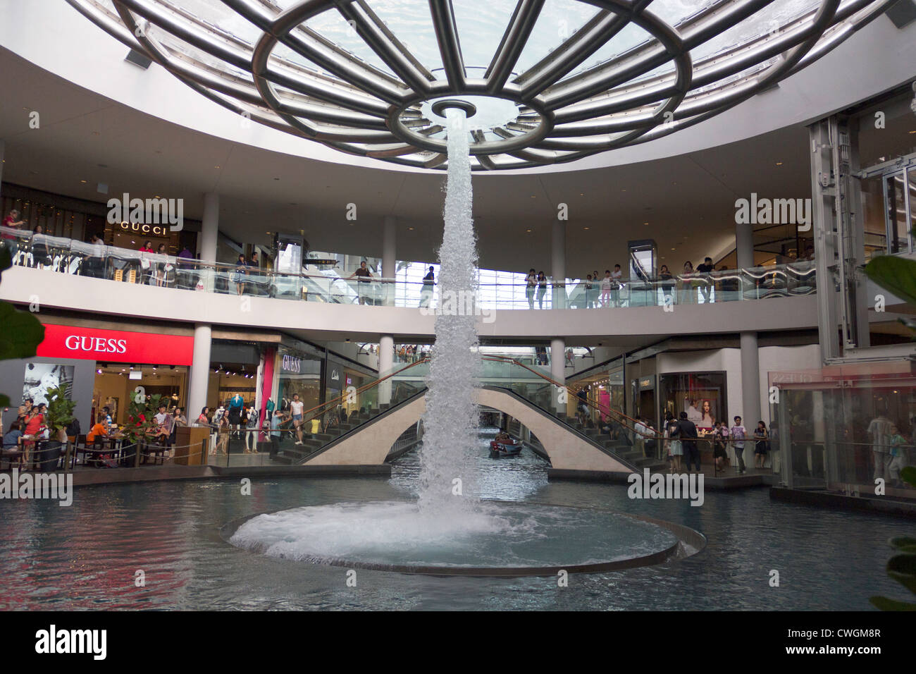 Rain oculus ned kahn hi-res stock photography and images - Alamy