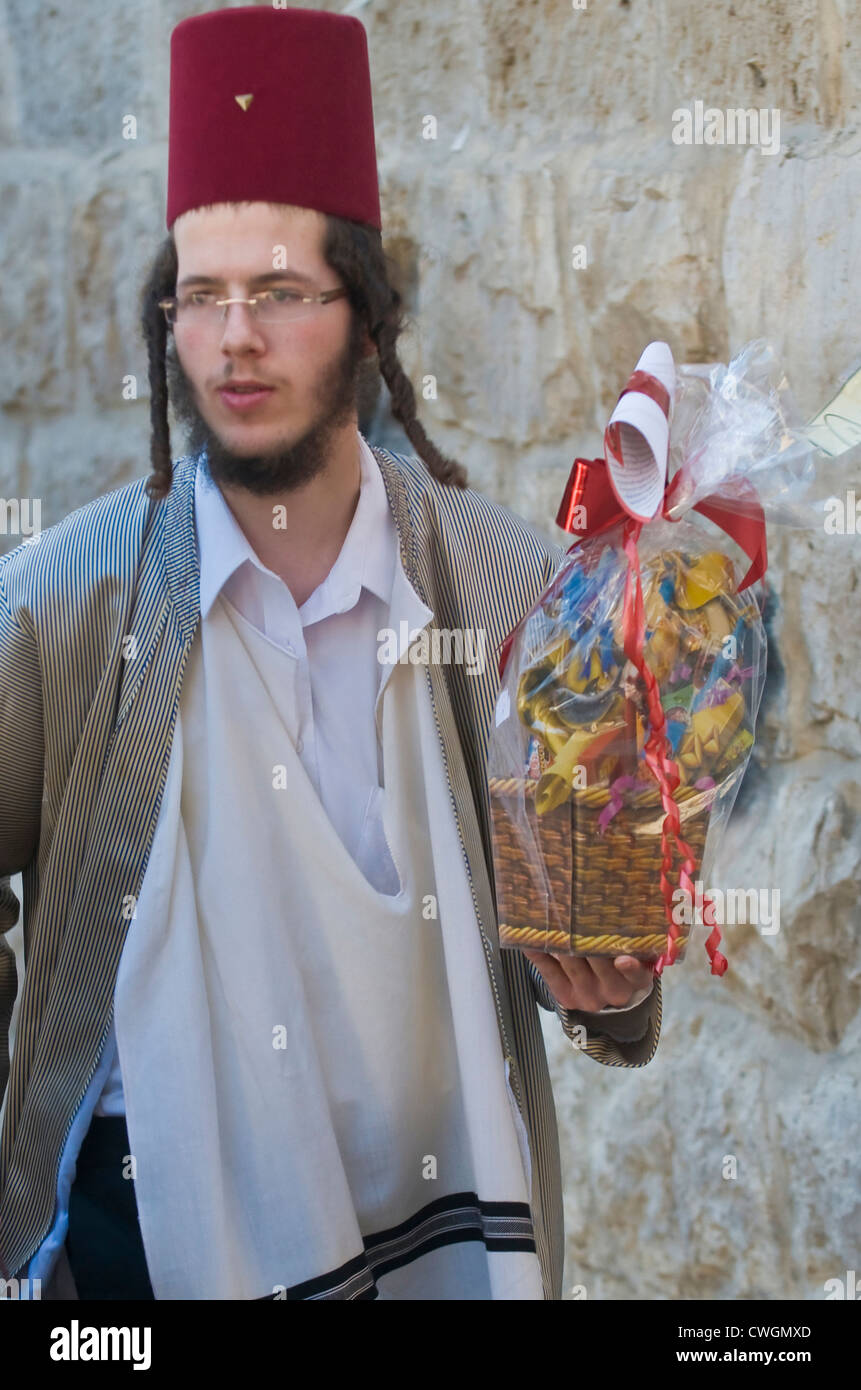 Jewish ultra orthodox culture hi-res stock photography and images - Alamy