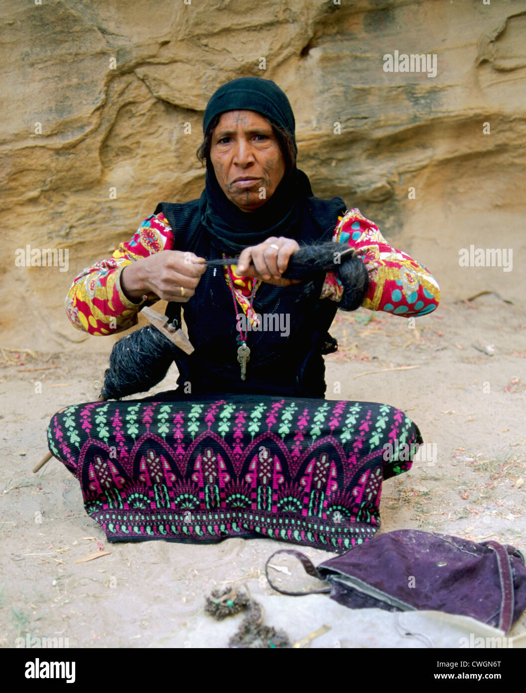 Middle East Jordan Al Beidha Beduin woman spinning wool people ...