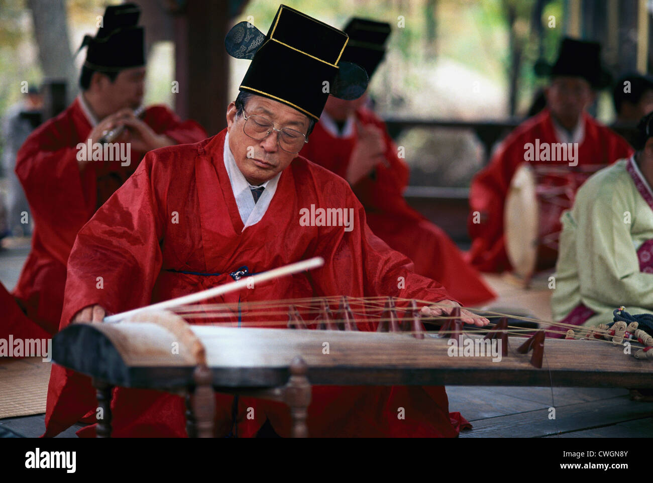 South Korea Seoul traditional musician Stock Photo - Alamy