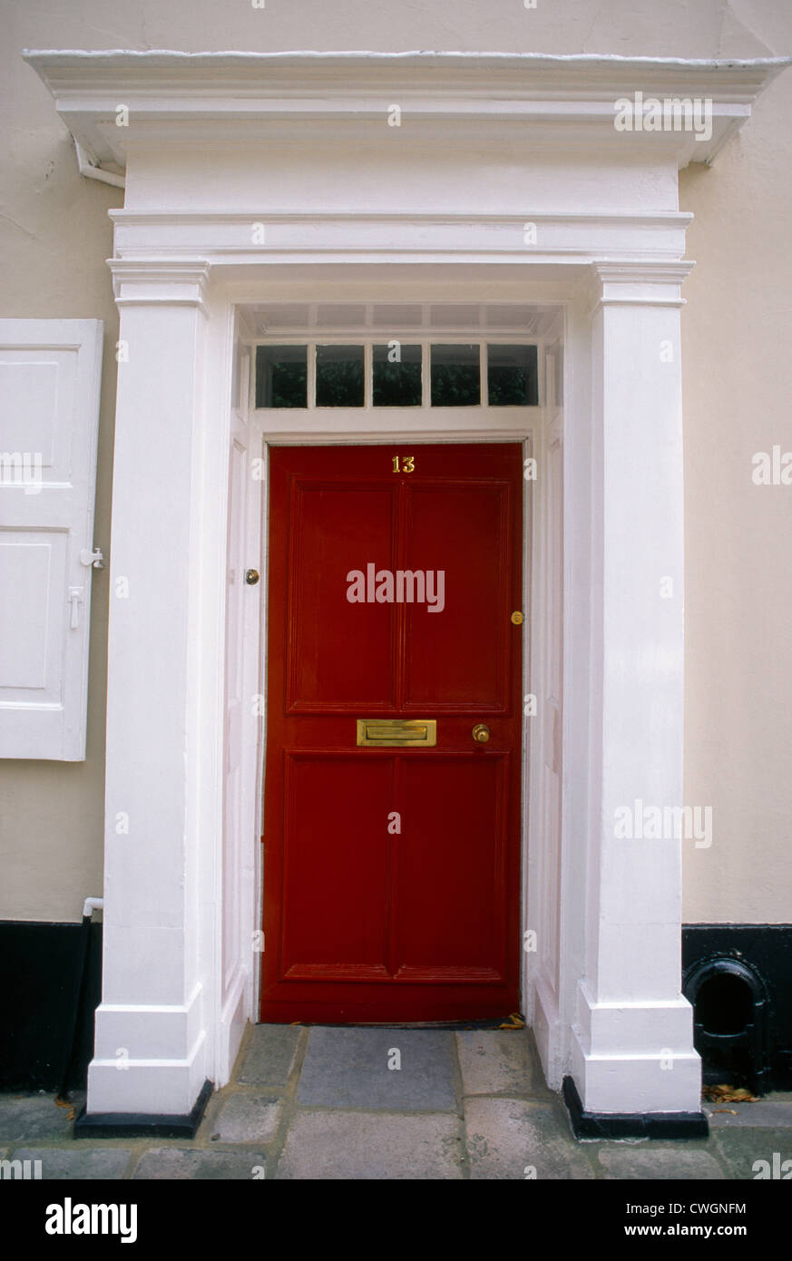 Red Door Sailsbury England Stock Photo - Alamy