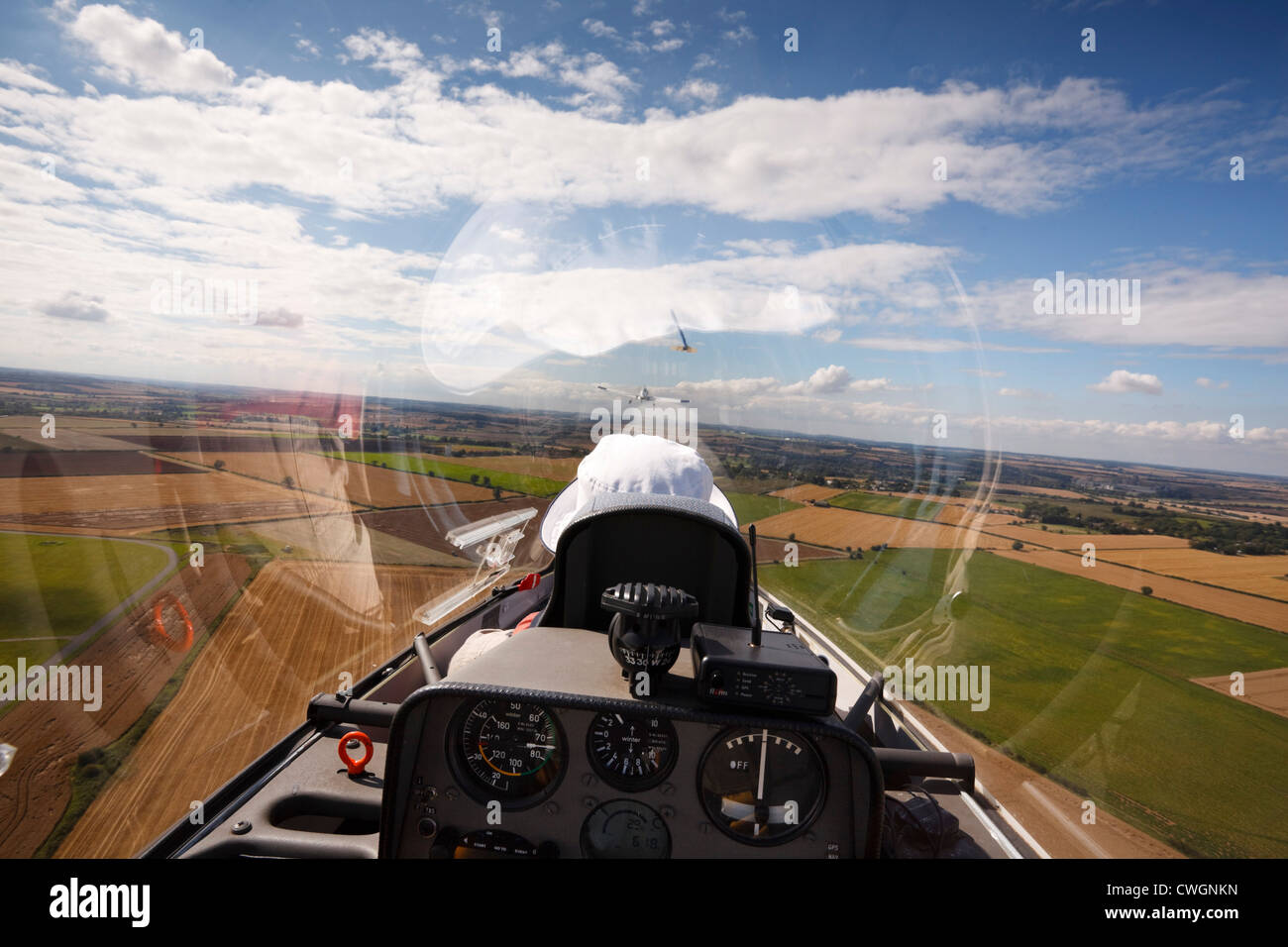 pilots eye Veiw from the rear seat of a Schempp-Hirth Duo Discus glider ...