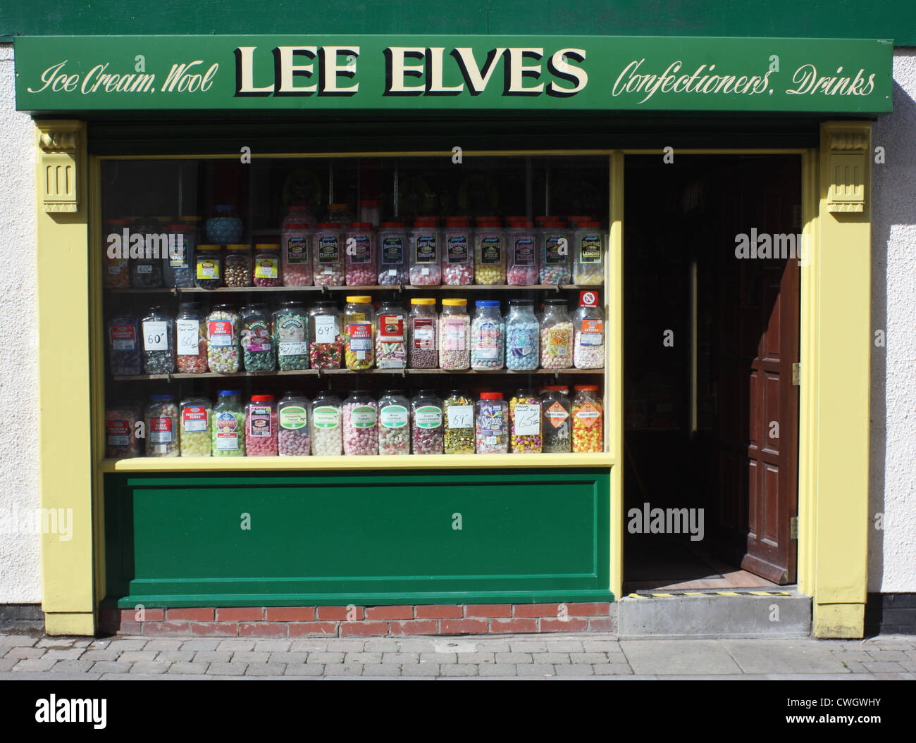 British sweet shop hi-res stock photography and images - Alamy
