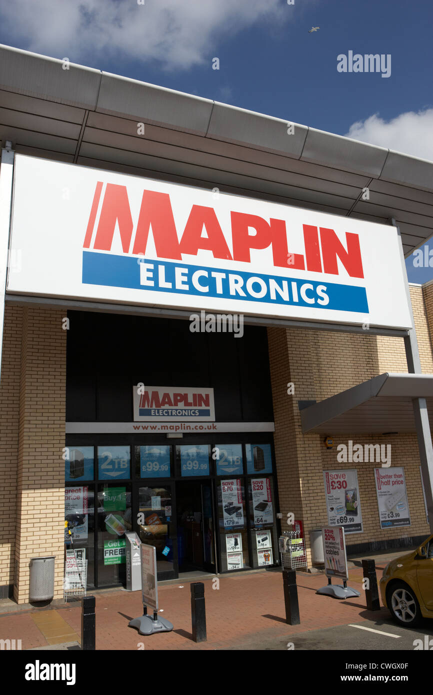 maplin electronics retail store in out of town retail park Livingston ...