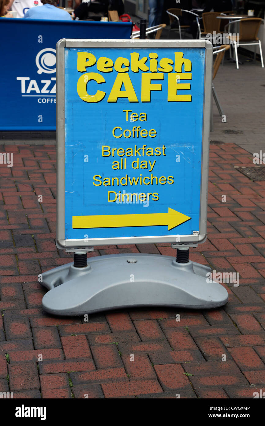 Pavement cafe sign hi-res stock photography and images - Alamy