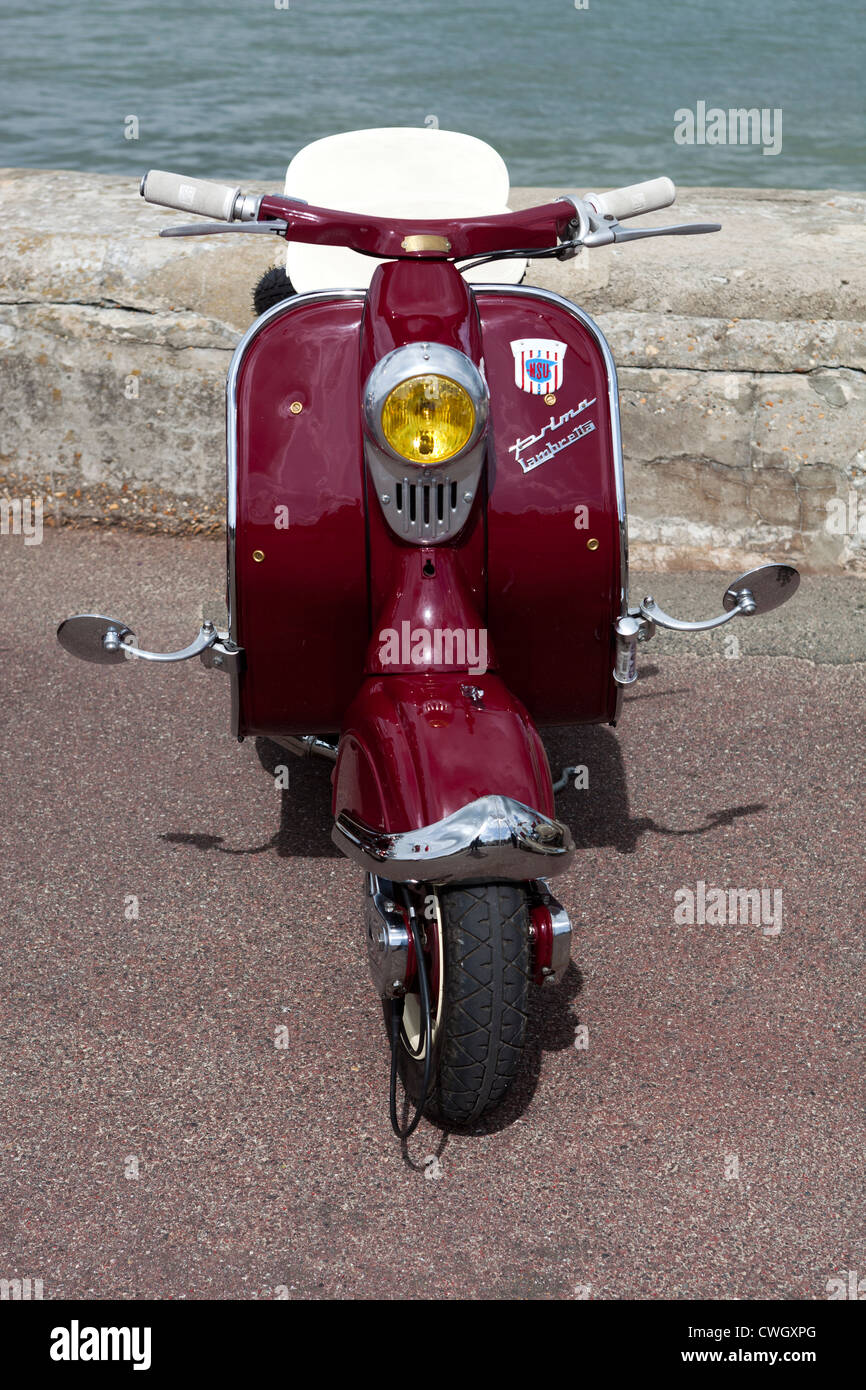Old lambretta motor scooter hi-res stock photography and images - Alamy