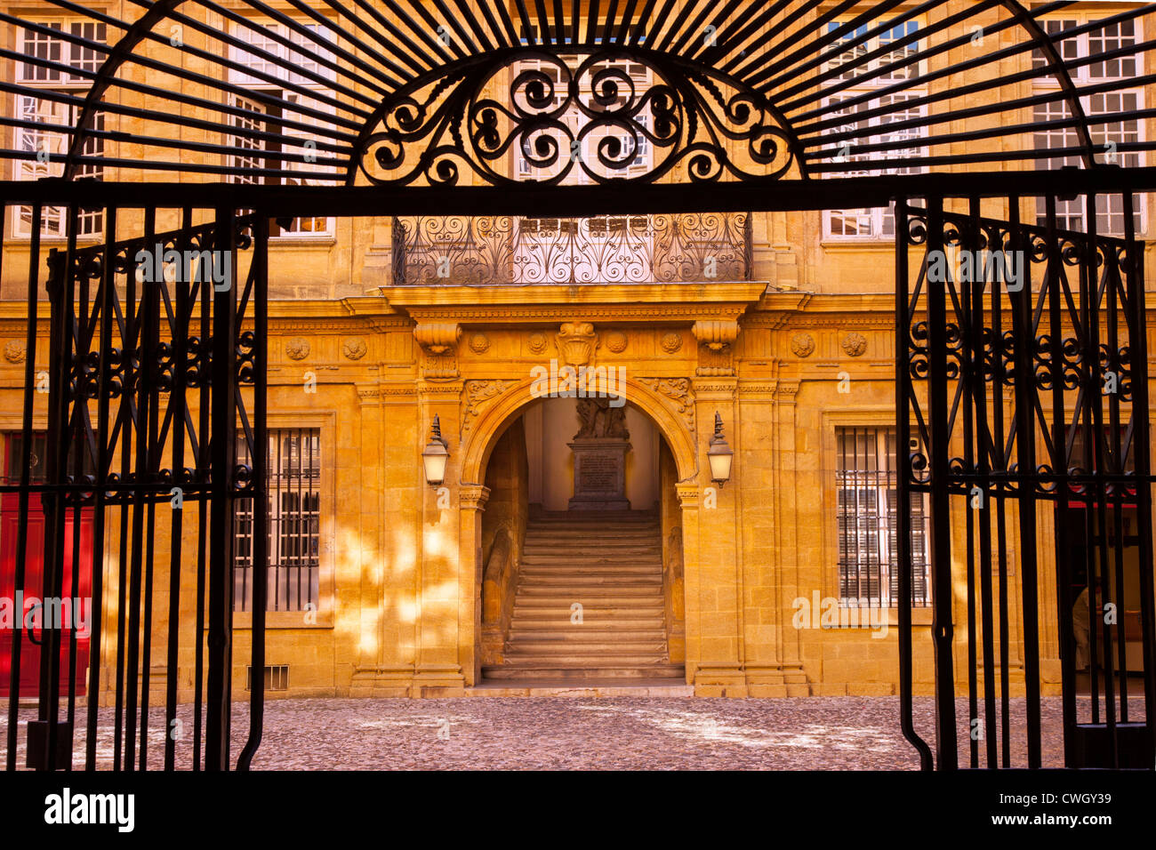 Town hall gates hi-res stock photography and images - Alamy
