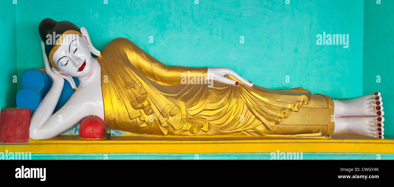 RECLINING BUDDHA in the TAUNG MIN GYI PAGODA complex in AMARAPURA the ...