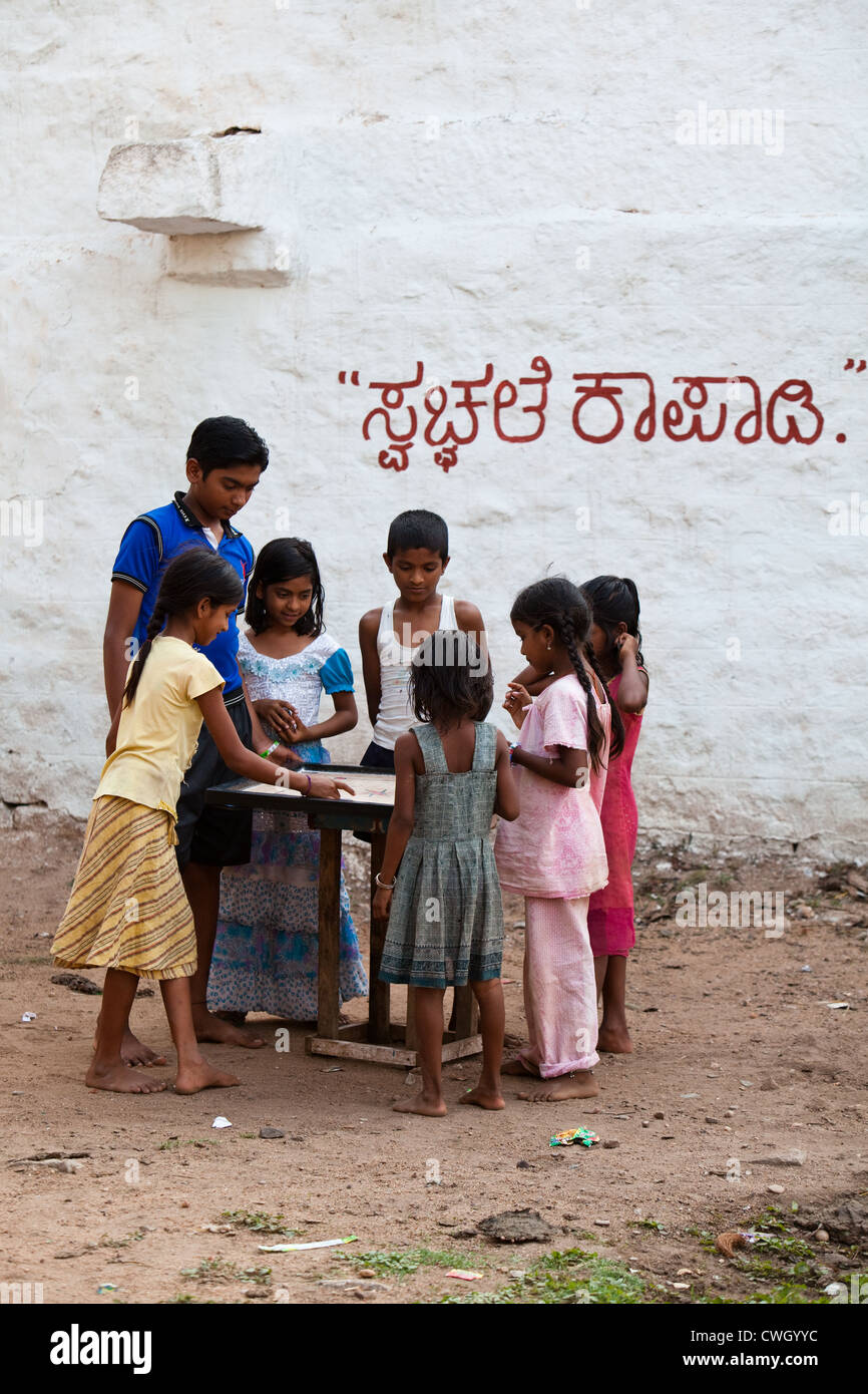 Indian Girls Playing Games In Stock Photos & Indian Girls Playing Games ...