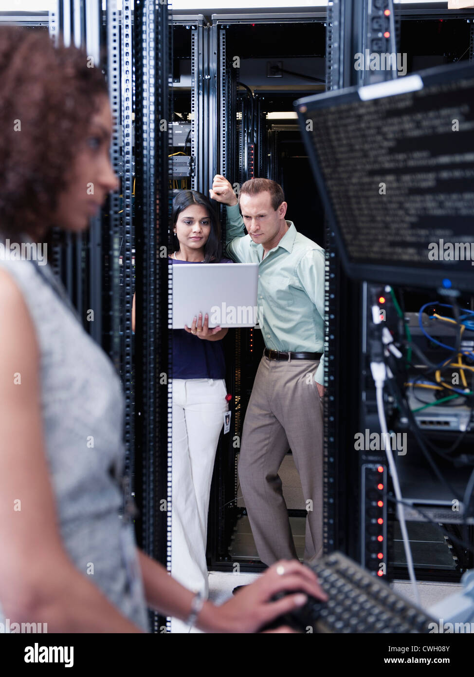 Business server management hi-res stock photography and images - Alamy