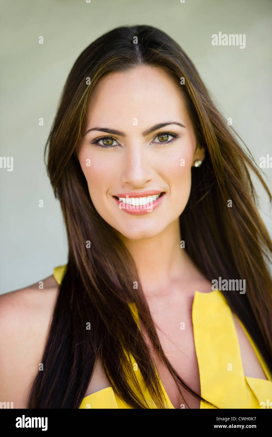 Glamorous women posing for camera hi-res stock photography and images ...