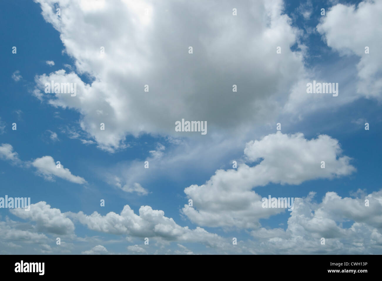 Wide shot clouds in blue hi-res stock photography and images - Alamy