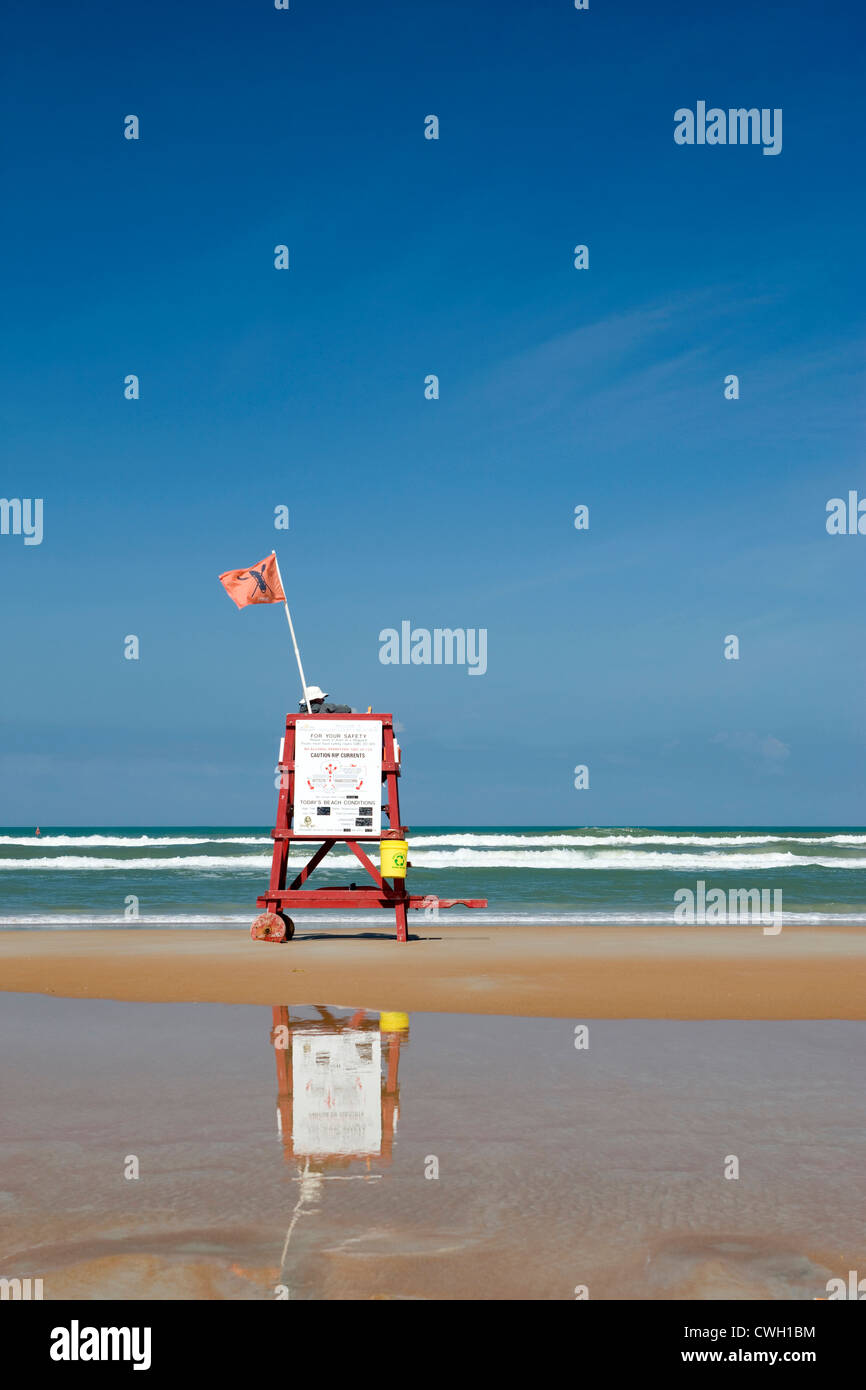 Lifeguard stand daytona beach florida hi-res stock photography and ...