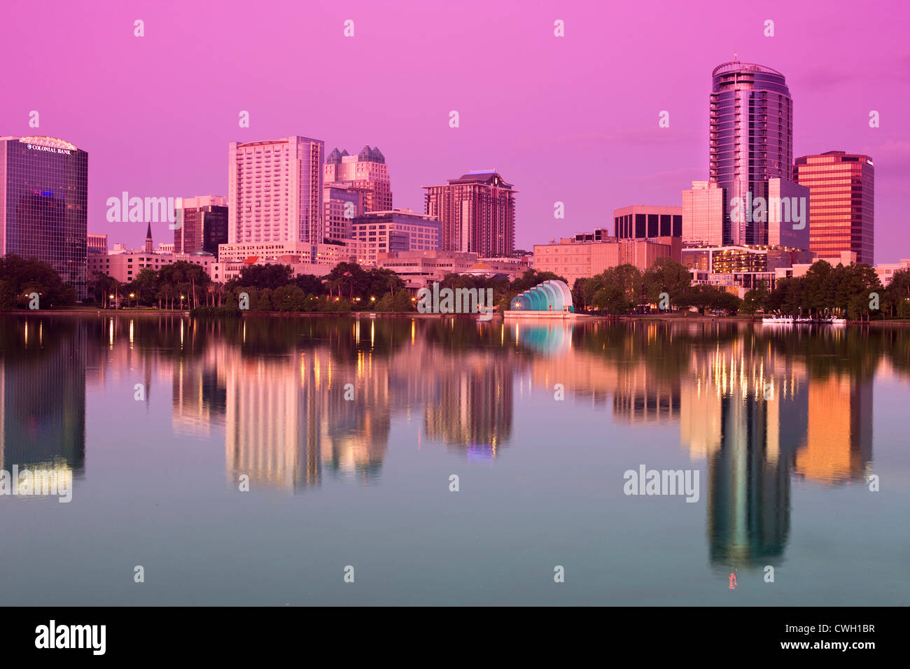 DOWNTOWN SKYLINE LAKE EOLA PARK ORLANDO FLORIDA USA Stock Photo - Alamy