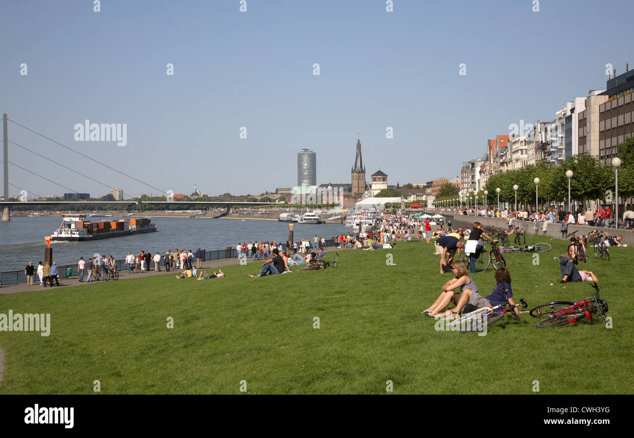 Duesseldorf, Rhine promenade Stock Photo - Alamy