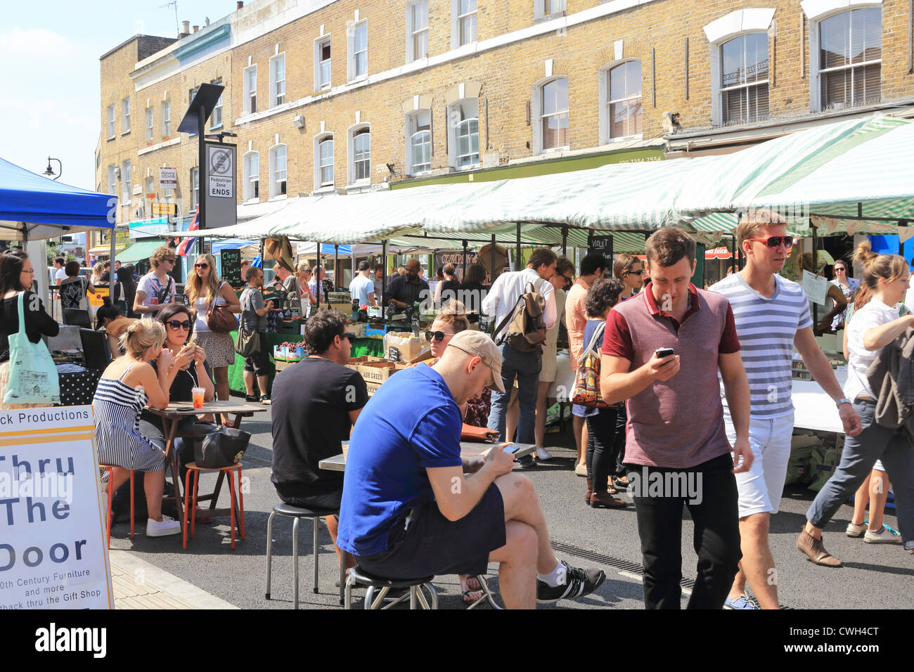Broadway market hackney people hi-res stock photography and images - Alamy