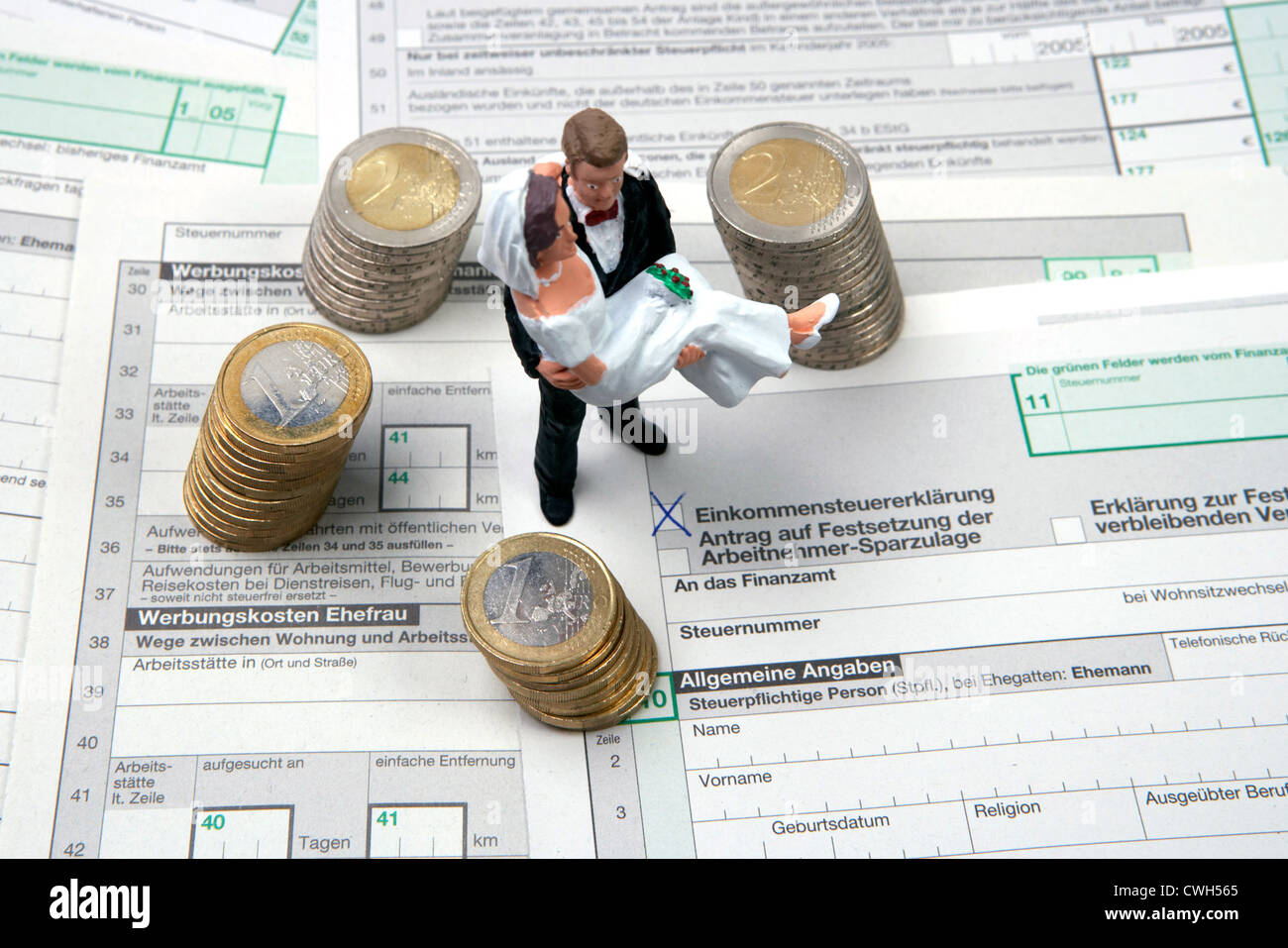 Stack tax return forms hi-res stock photography and images - Alamy