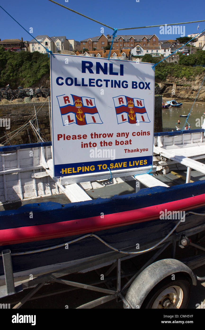 Lifeboat organisation hi-res stock photography and images - Alamy