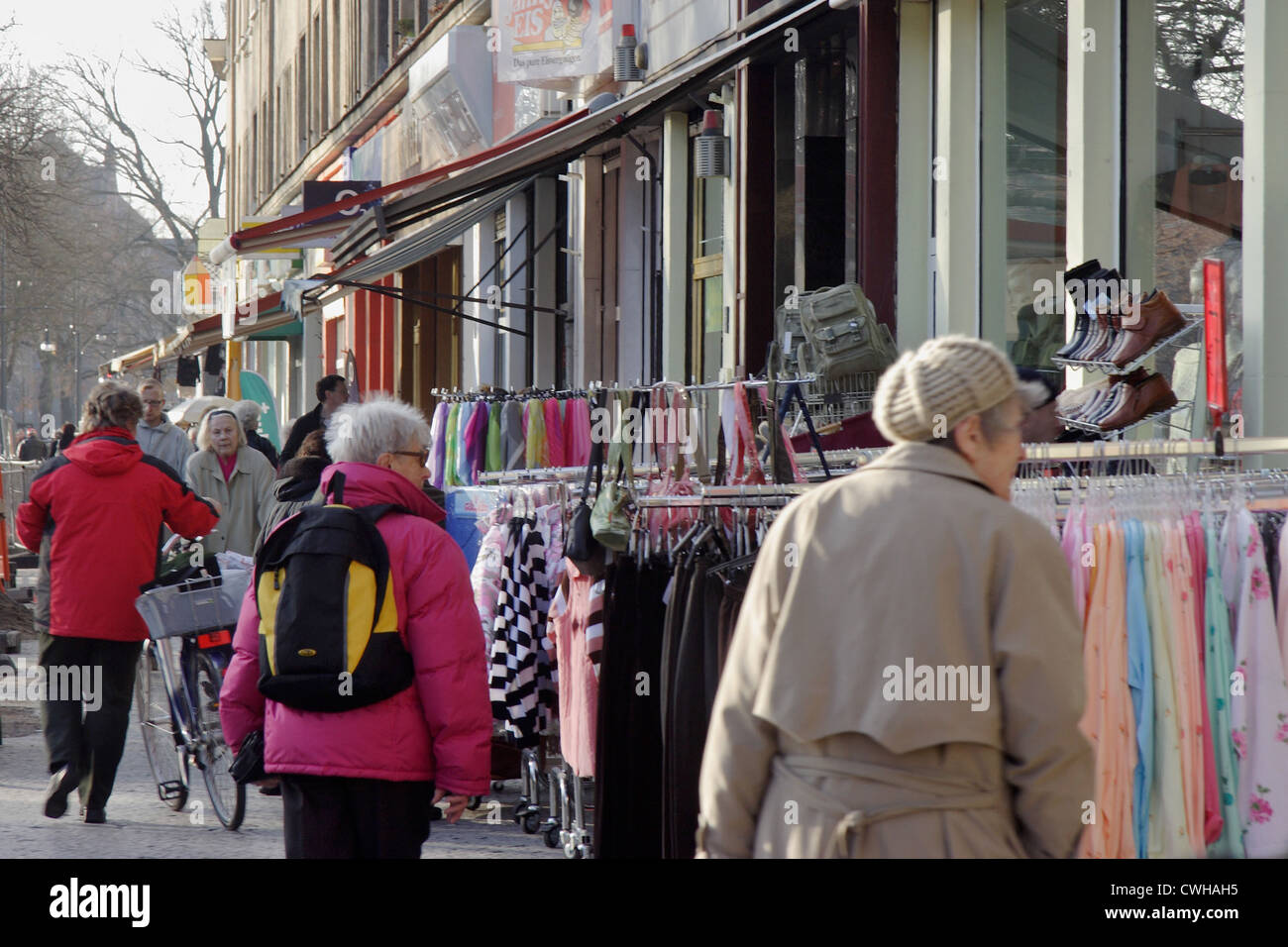 Berlin, shopping street in Pankow Stock Photo - Alamy