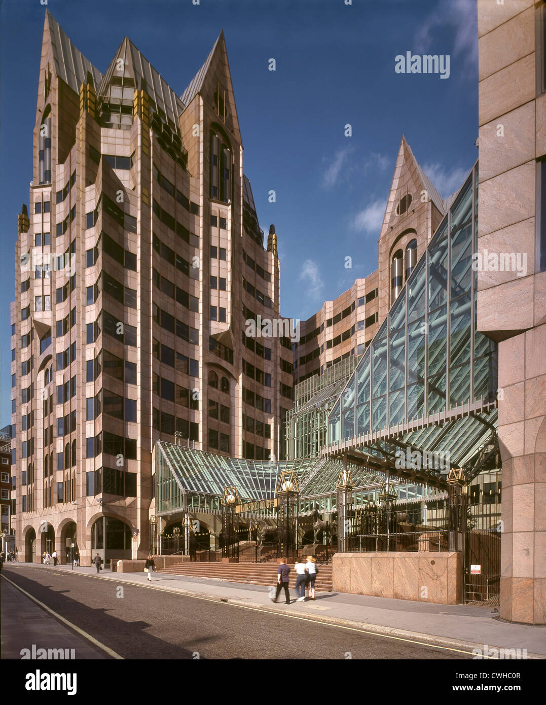 Minster Court in the City of London Stock Photo - Alamy