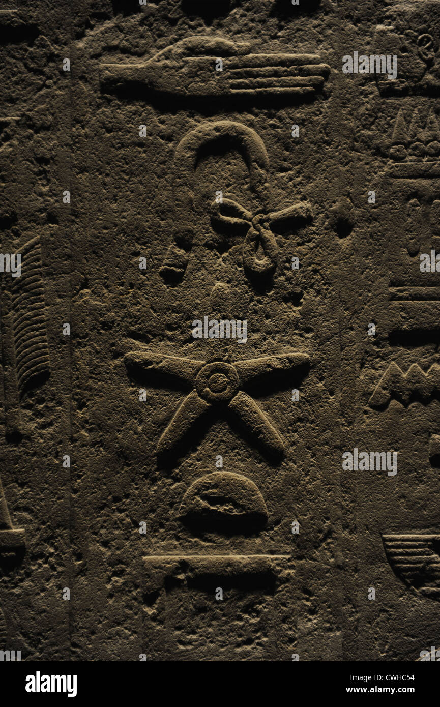 Egyptian hieroglyphic writing hi-res stock photography and images - Alamy
