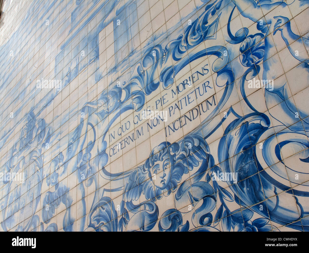Porto church blue tiles hi-res stock photography and images - Alamy