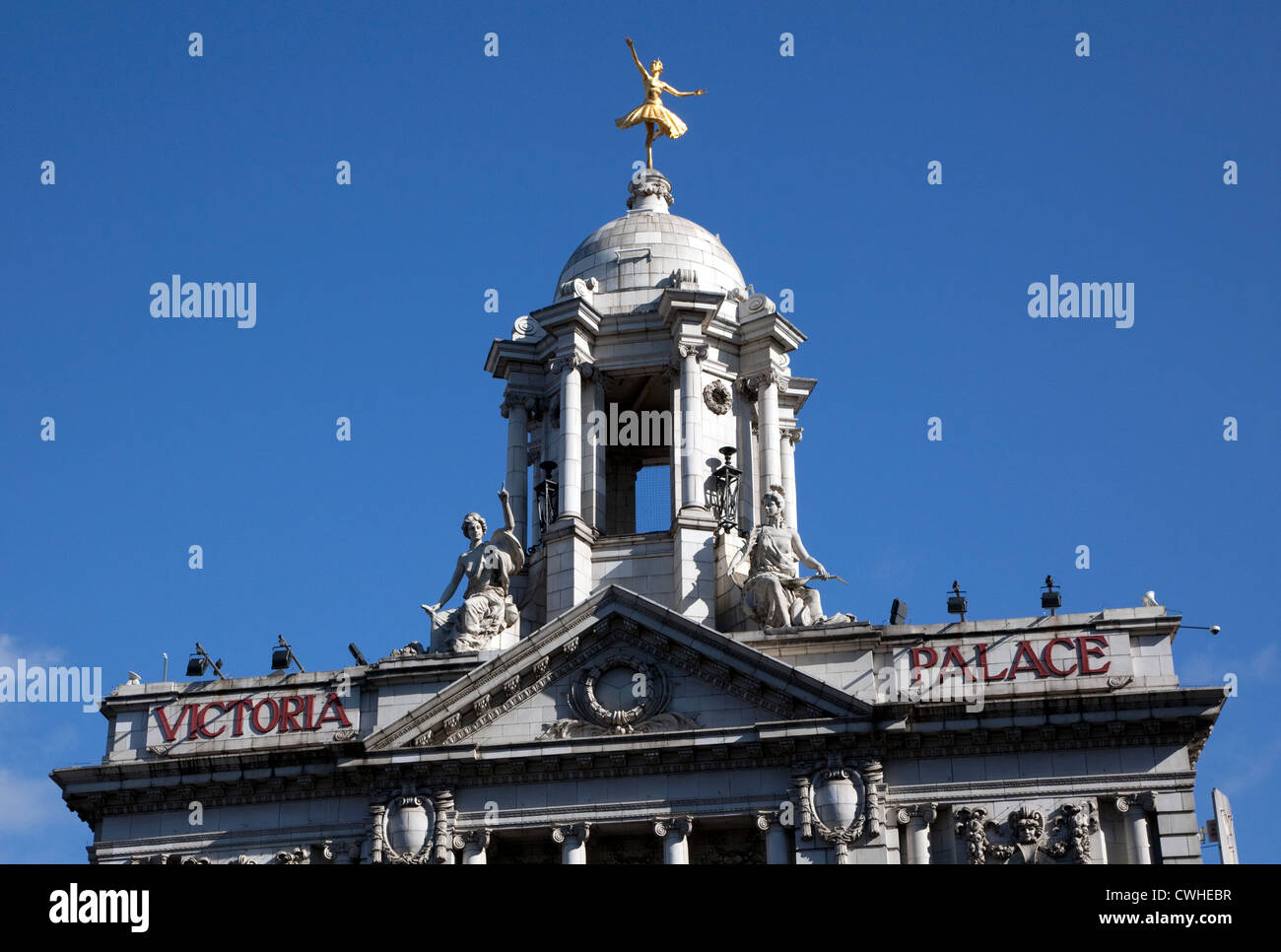 Victoria palace theatre hi-res stock photography and images - Alamy