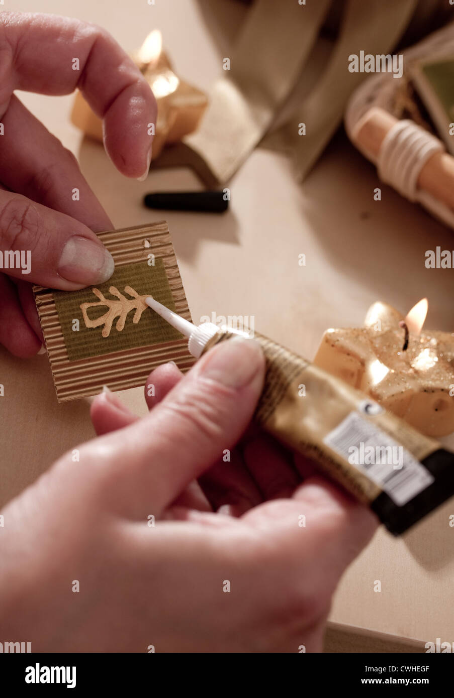 Packing christmas decoration hi-res stock photography and images - Alamy