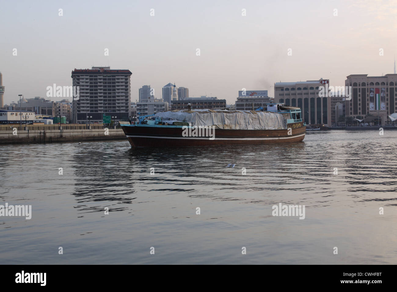 Dubai cargo hi-res stock photography and images - Alamy