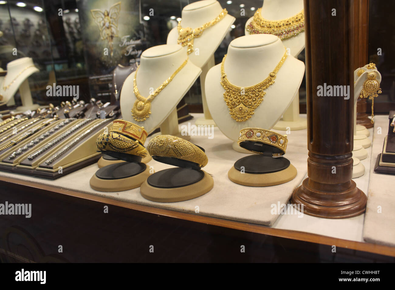 Gold necklace dubai hi-res stock photography and images - Alamy