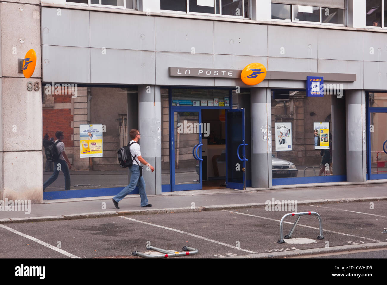 French post office logo hi-res stock photography and images - Alamy