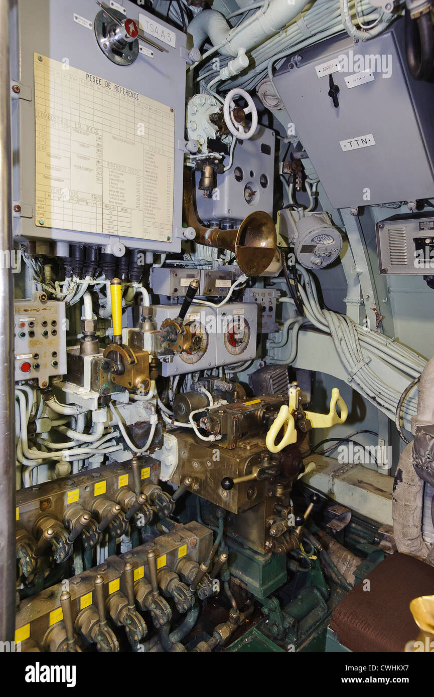 Submarine interior hi-res stock photography and images - Alamy