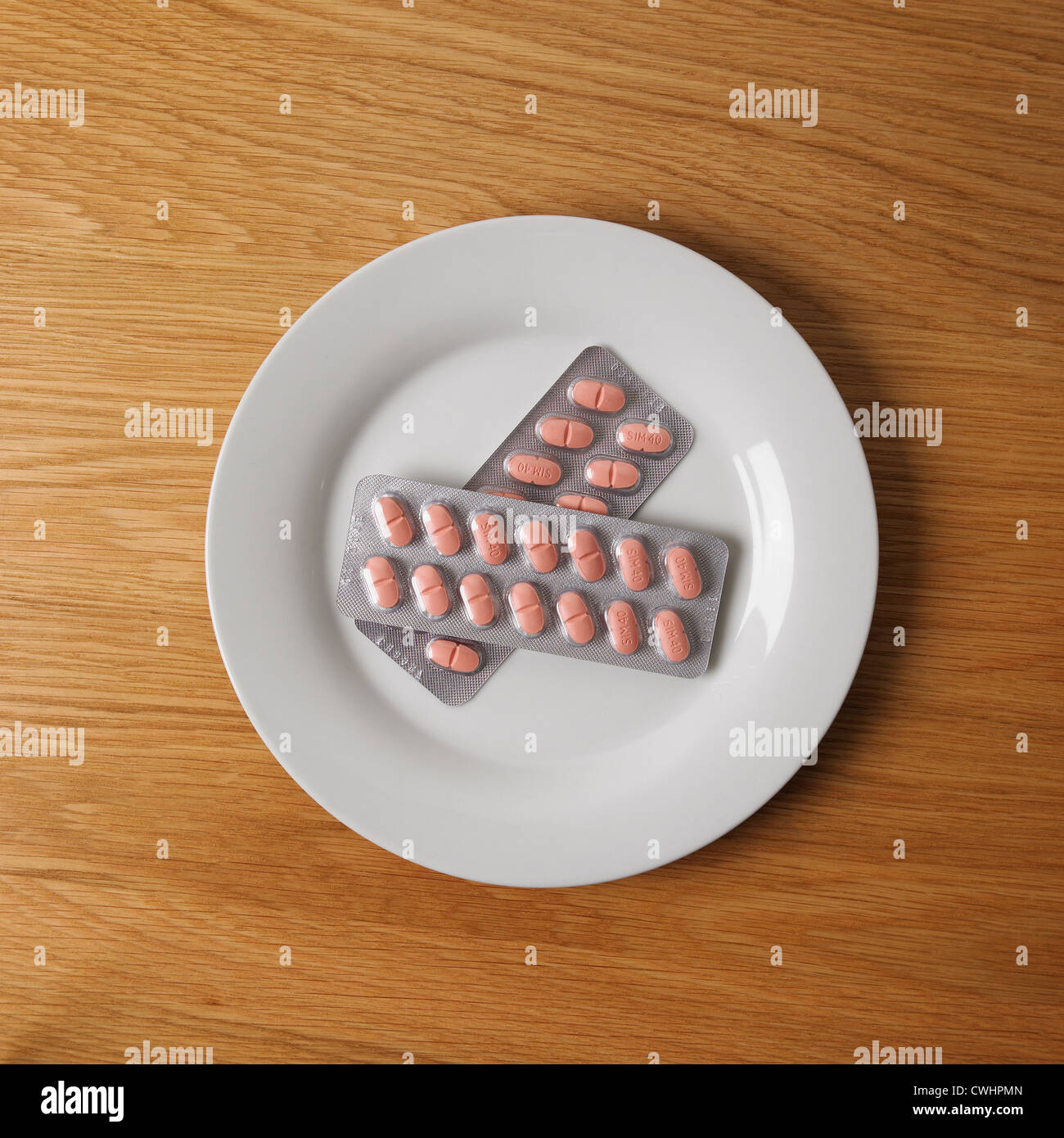 Statin drugs hi-res stock photography and images - Alamy