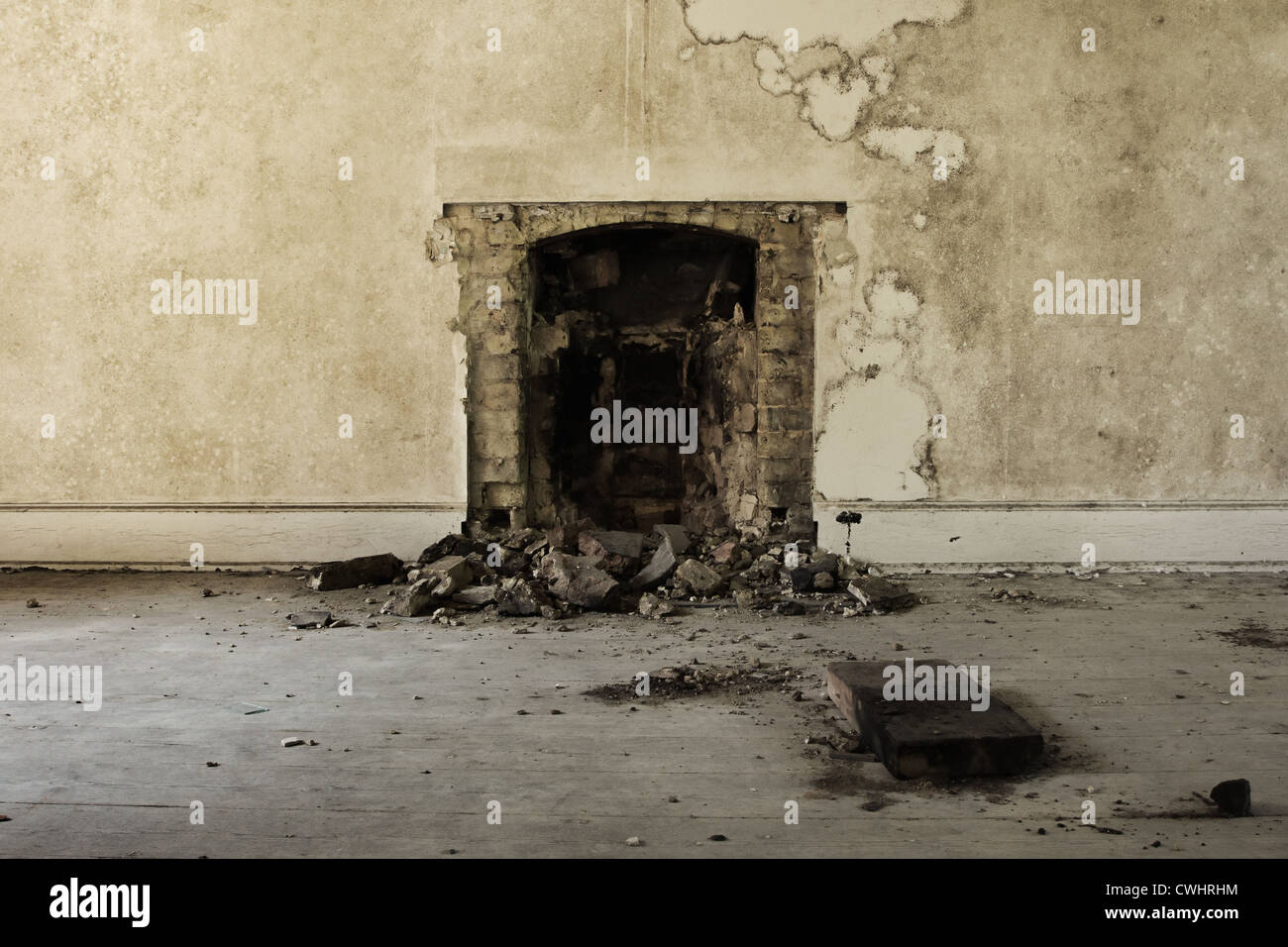 Abandoned Fireplace High Resolution Stock Photography and Images - Alamy