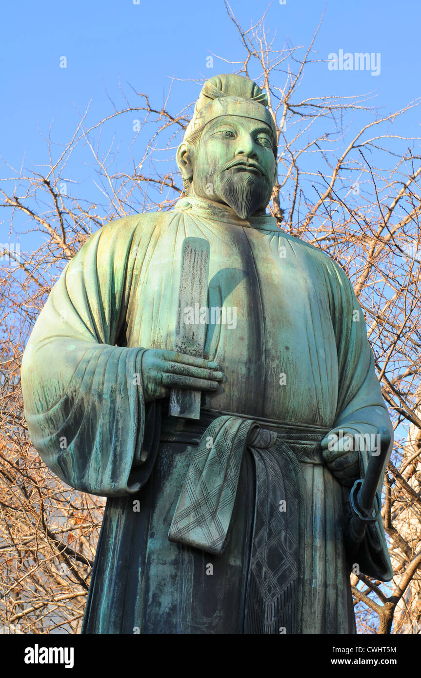 Architectural detail of samurai statue in Tokyo, Japan Stock Photo - Alamy